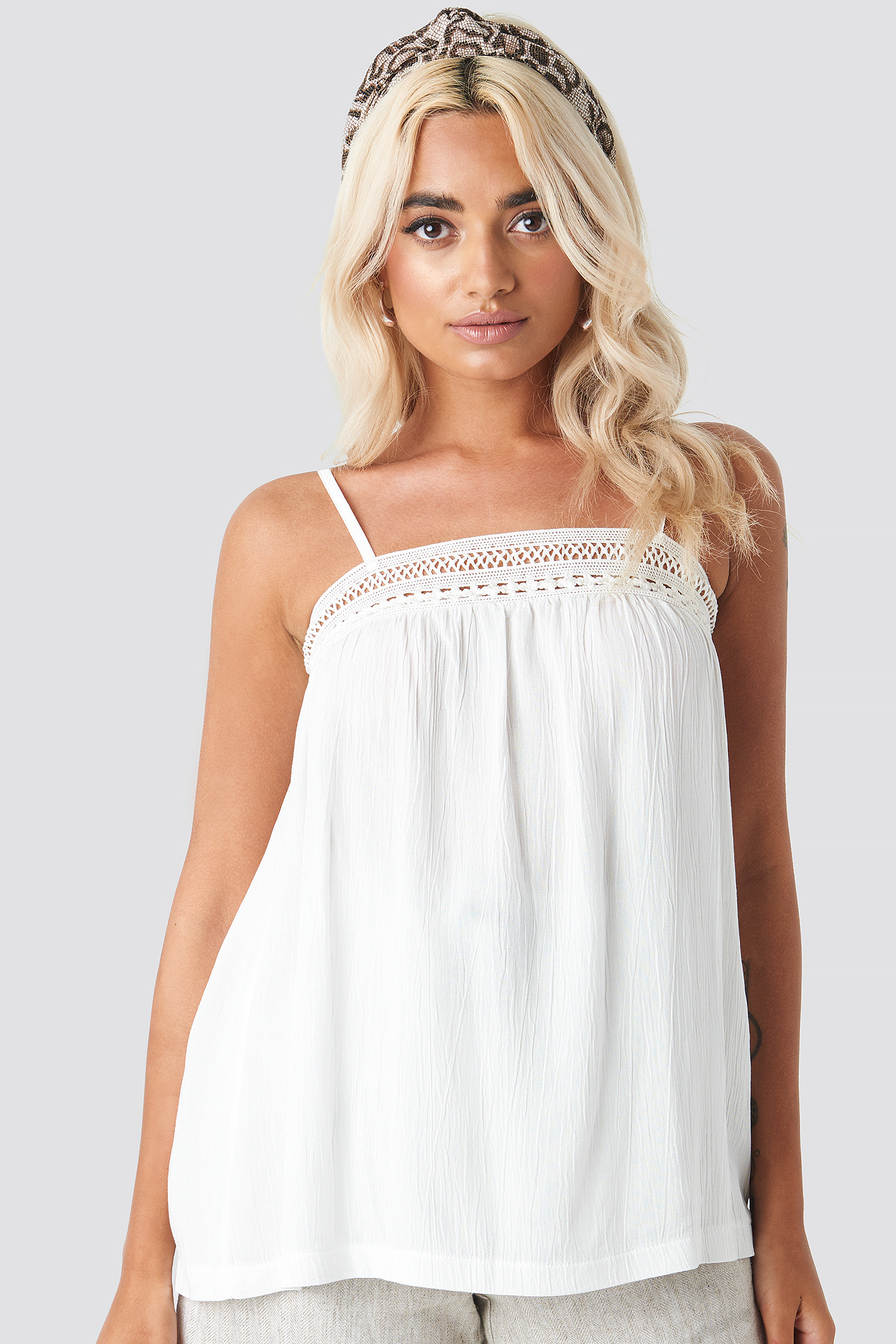 Anna Top Hvid | NA-KD