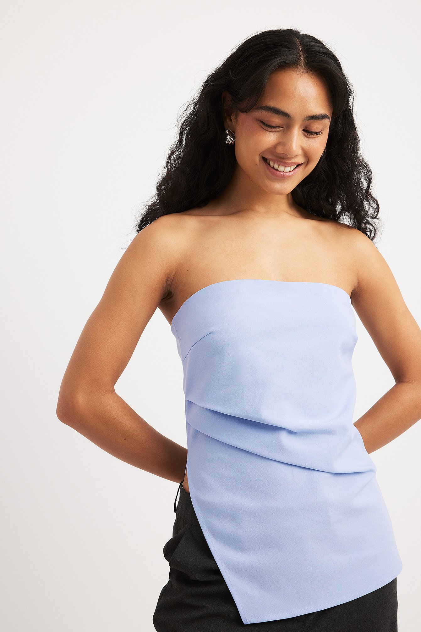 Sleeveless Asymmetric Bandeau Top Blue | NA-KD