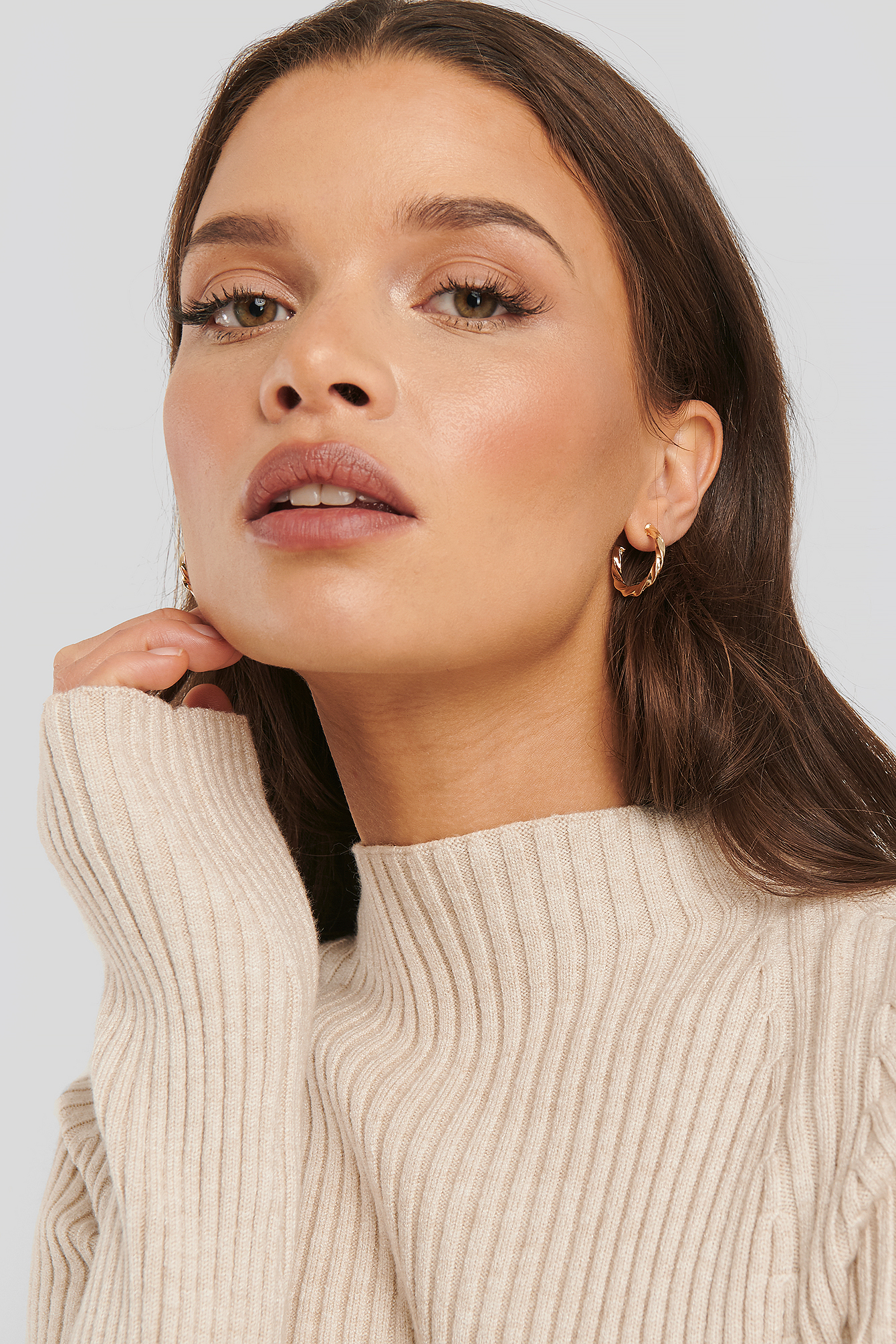 Cemre Felekoglu 2 Twist Earrings Gold | na-kd.com