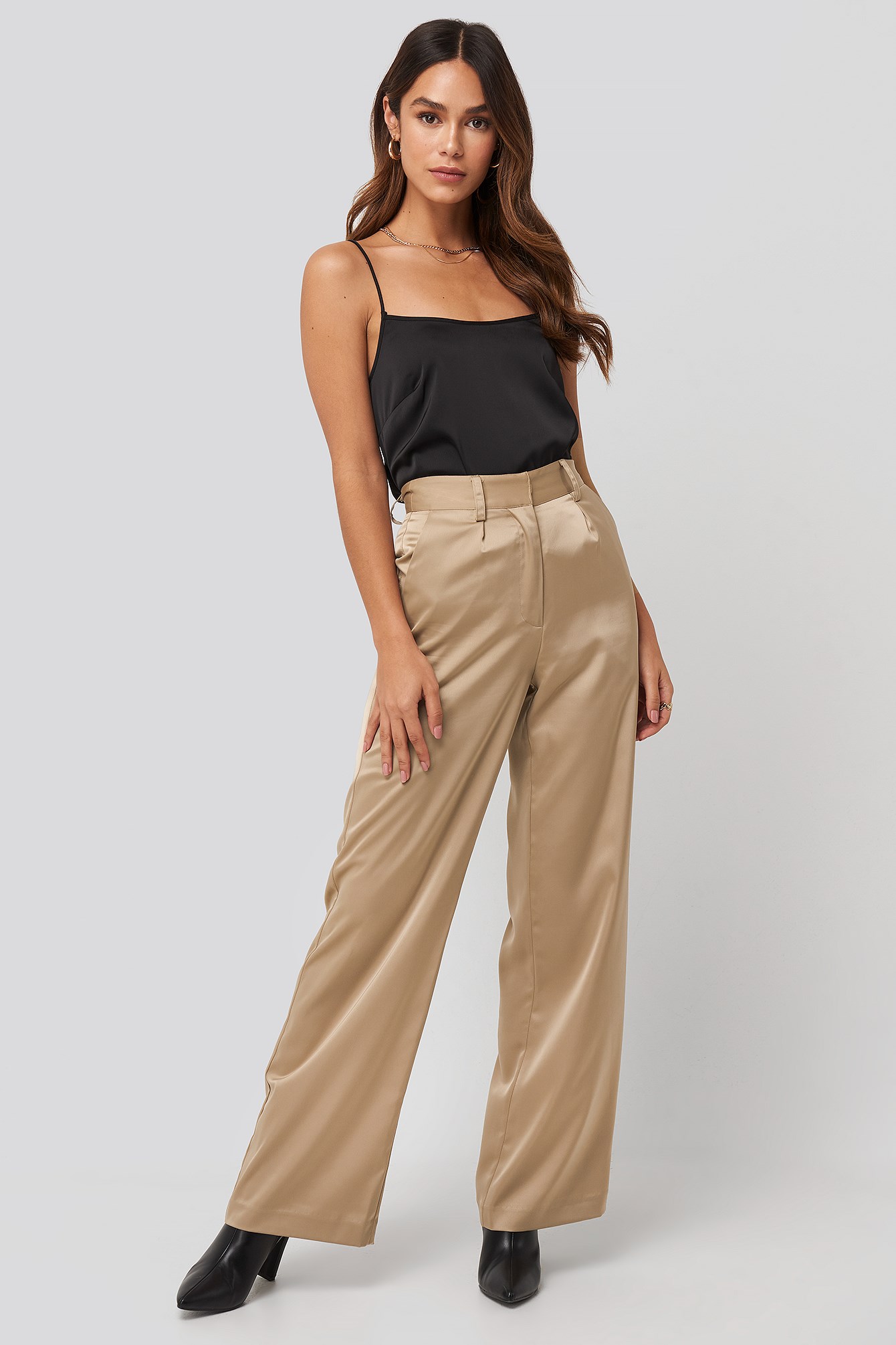 Crossed Back Satin Singlet Schwarz | na-kd.com