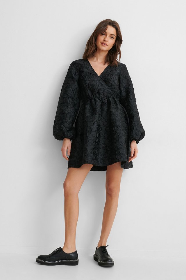 Structured Puff Long Sleeve Mini Dress Black | na-kd.com