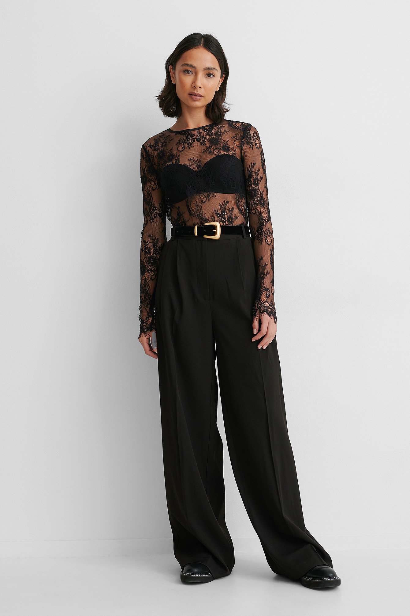 Sheer Lace Top Black | na-kd.com