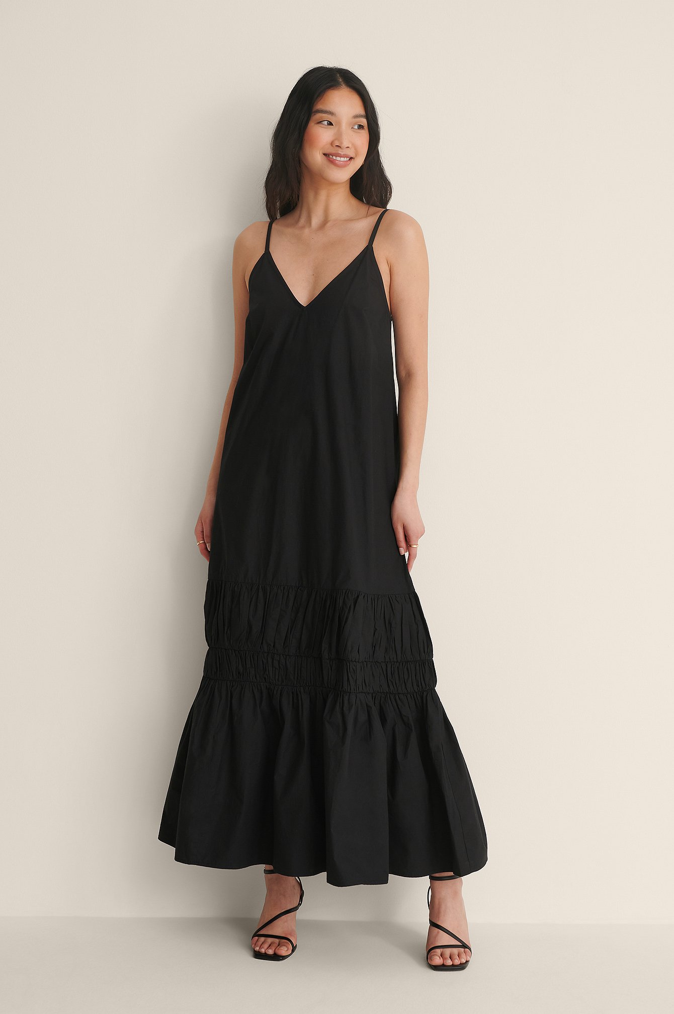 Deep Back Strap Dress Black | na-kd.com