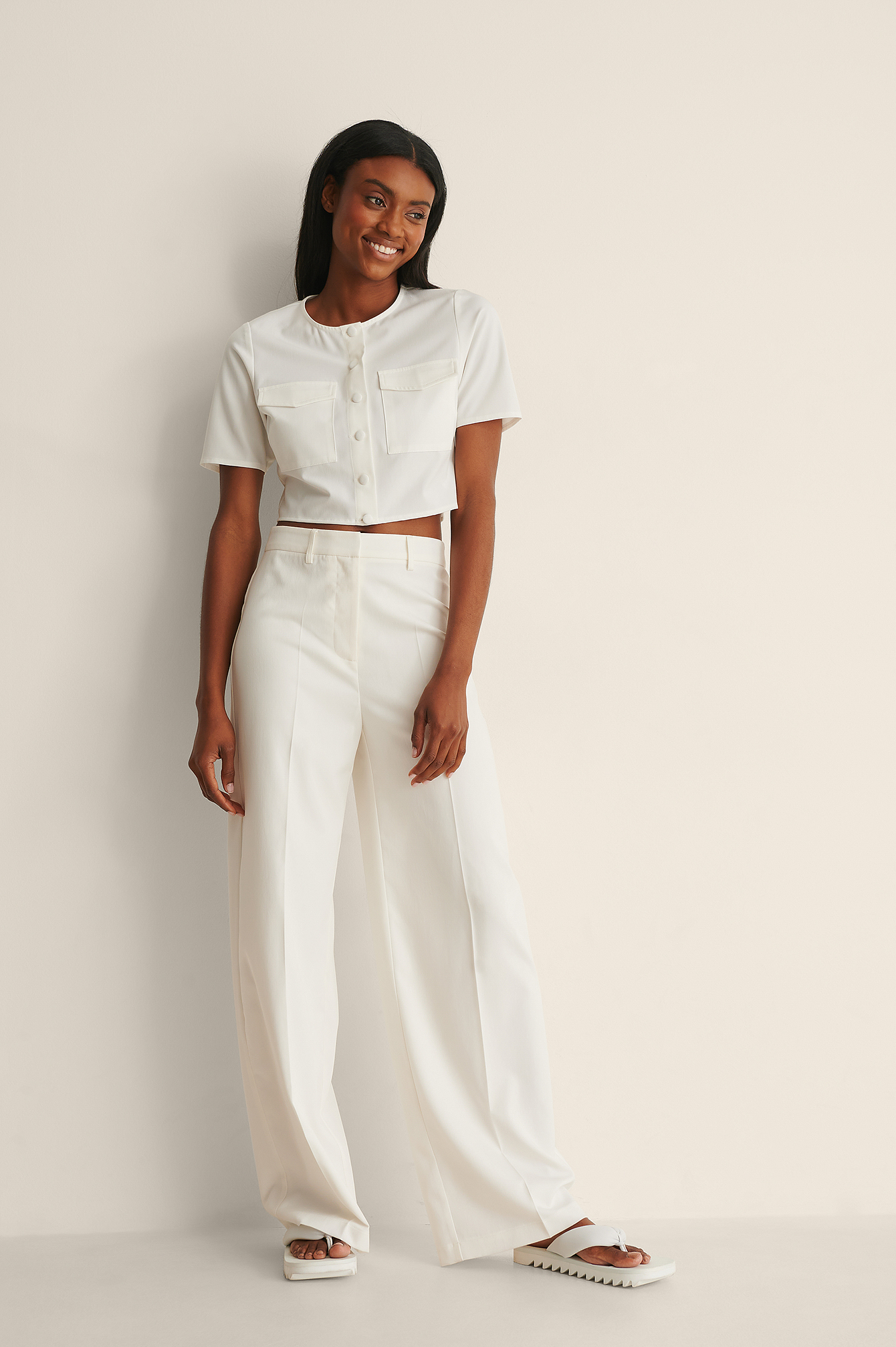 Buttoned Crop Pocket Top Offwhite | na-kd.com