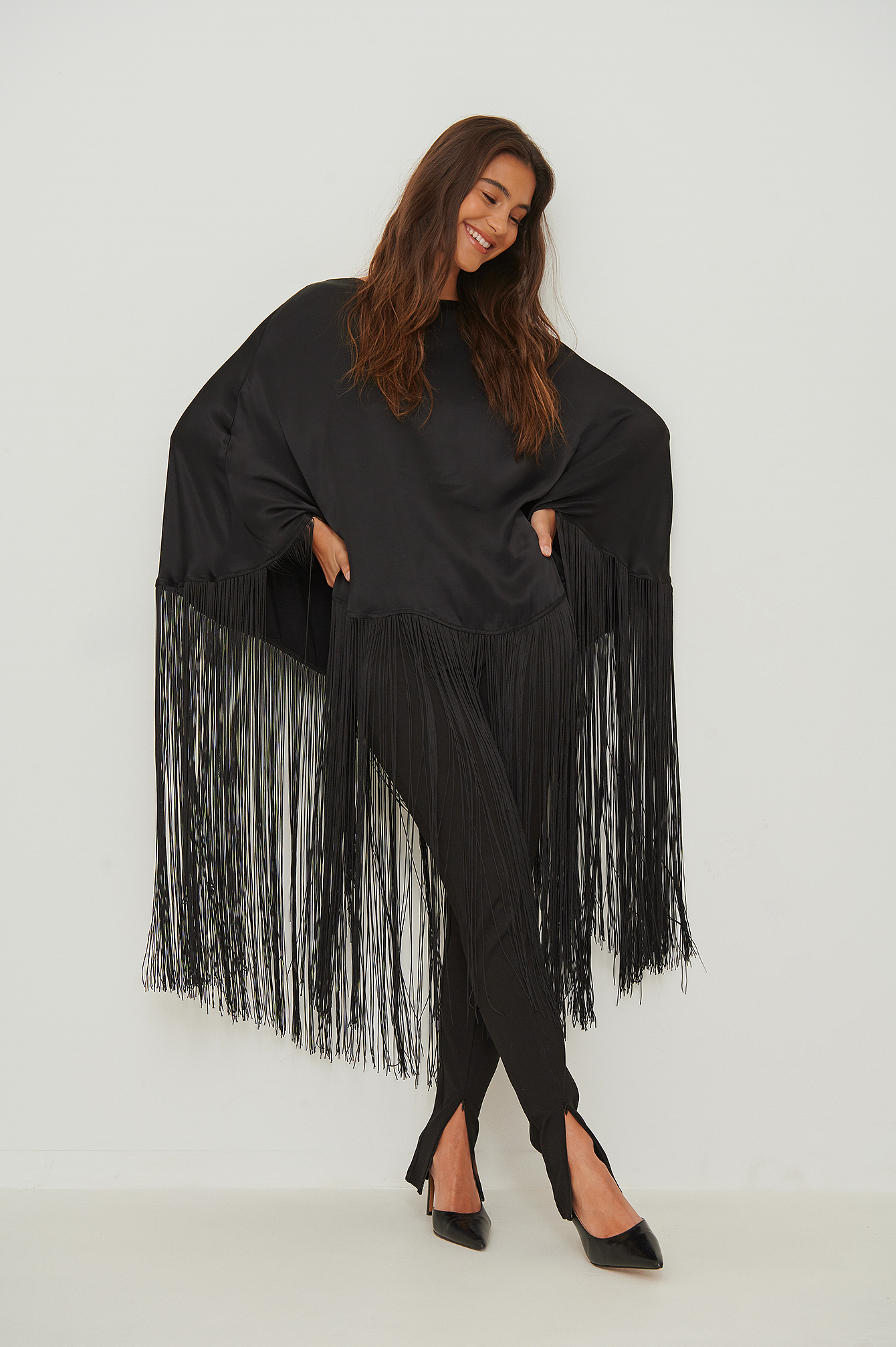 Fringe Poncho Black | na-kd.com