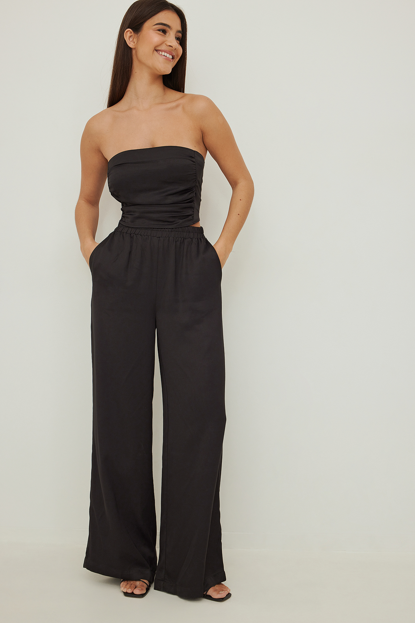 Strap Satin Crop Top Black | na-kd.com