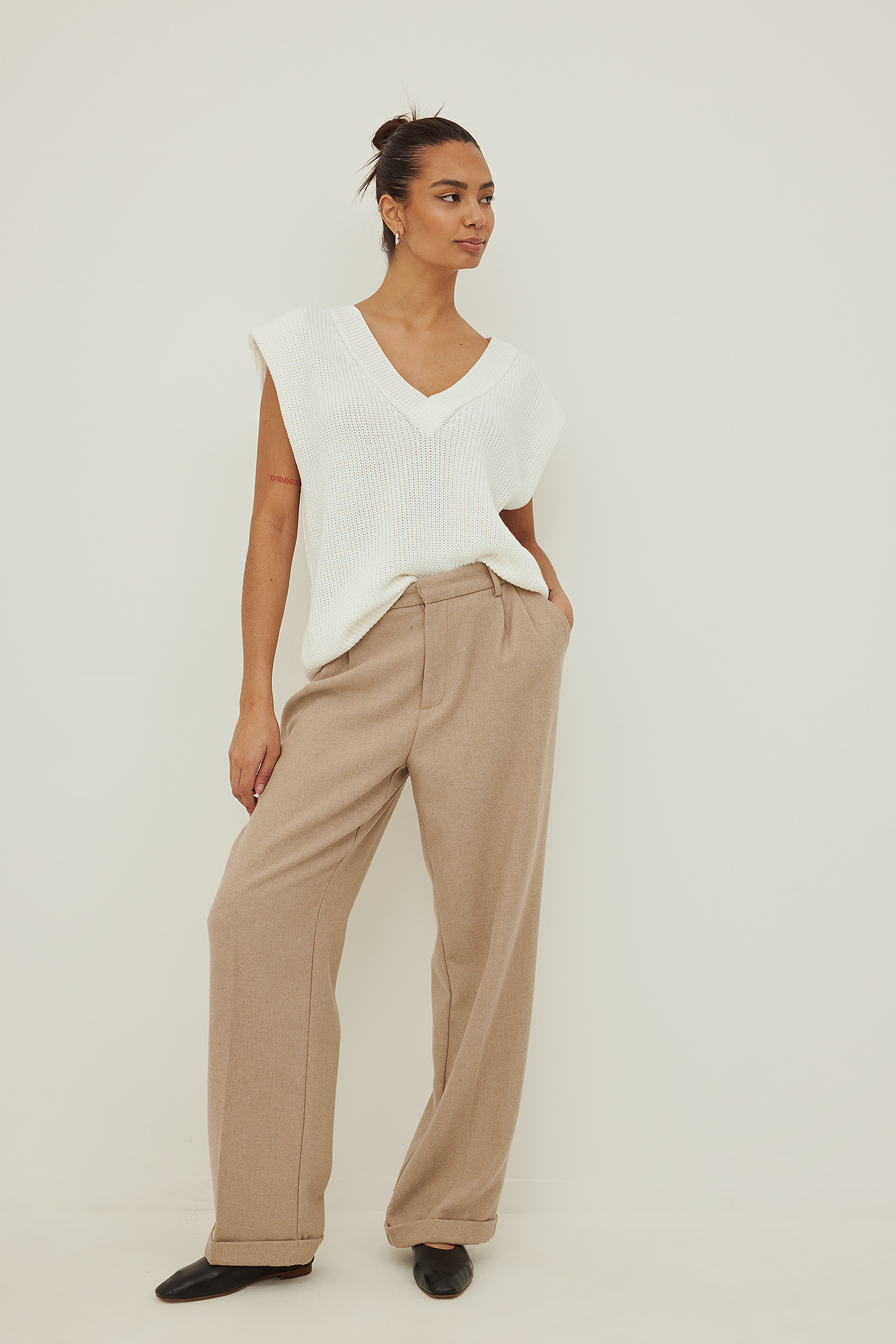 Sharp Shoulder Knitted Vest White | na-kd.com