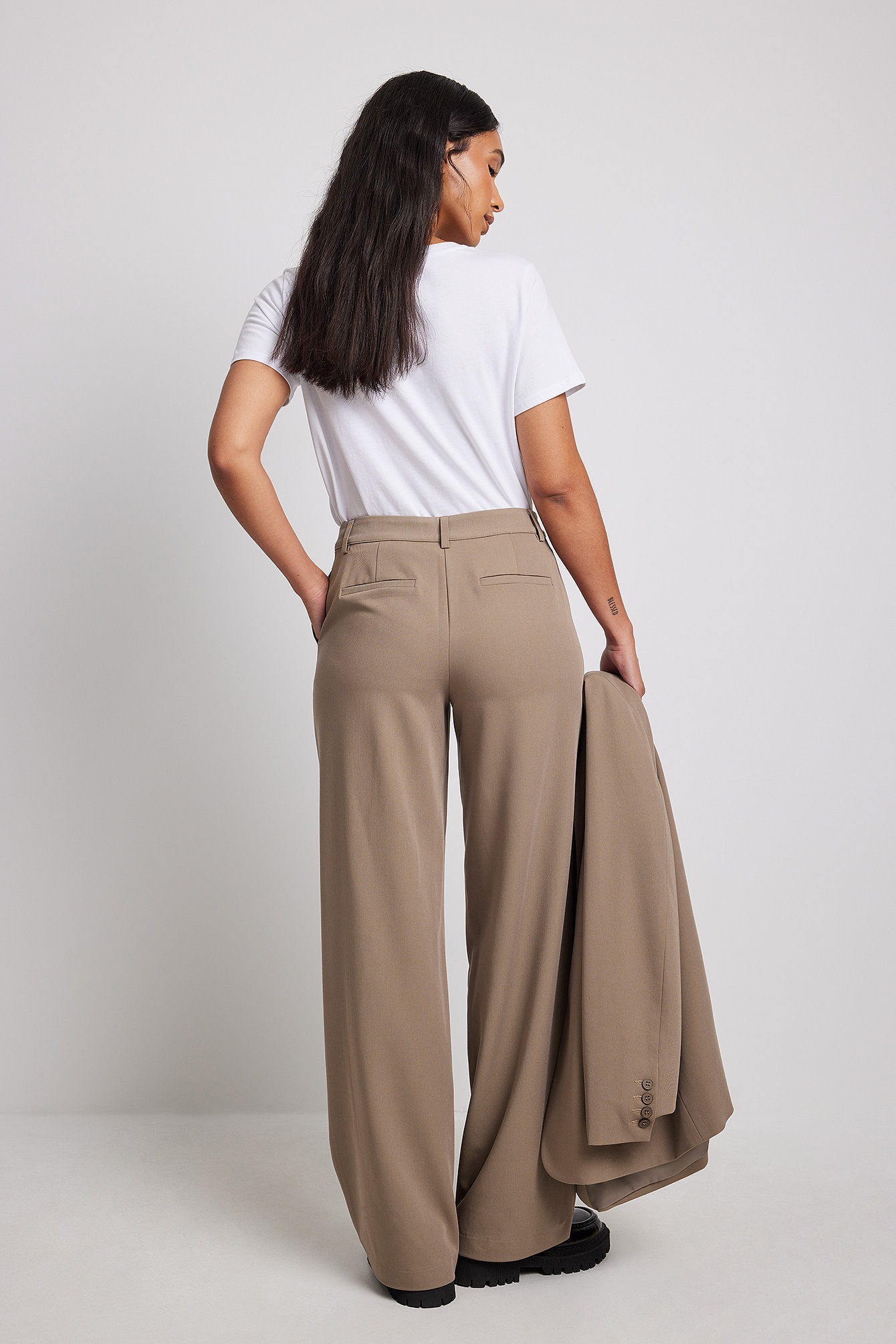 Straight Mid Waist Suit Trousers Brown | NA-KD
