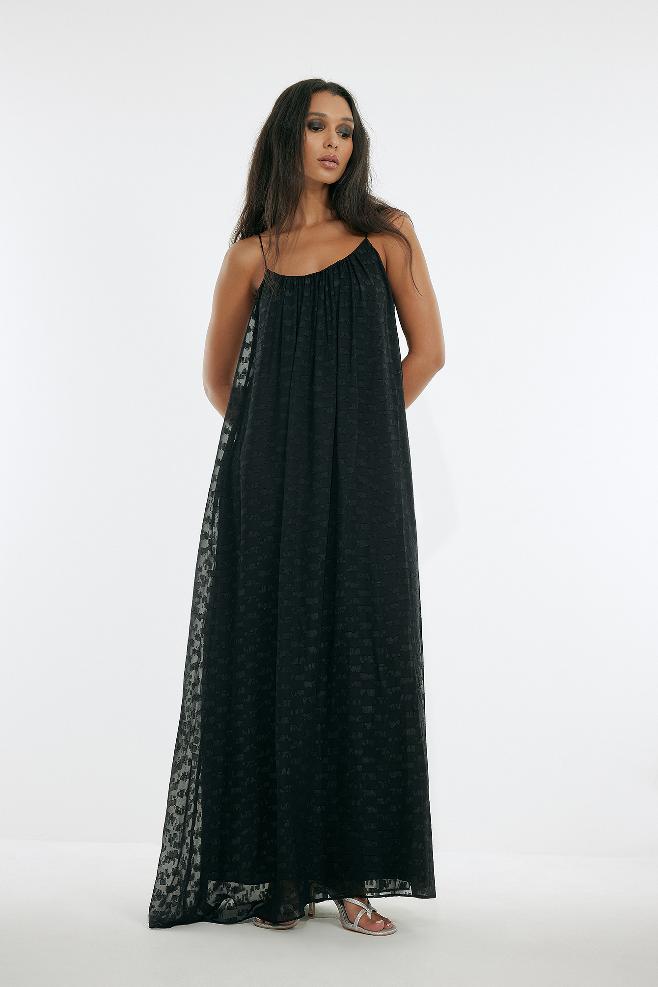 Structured Detail Maxi Dress Black | na-kd.com