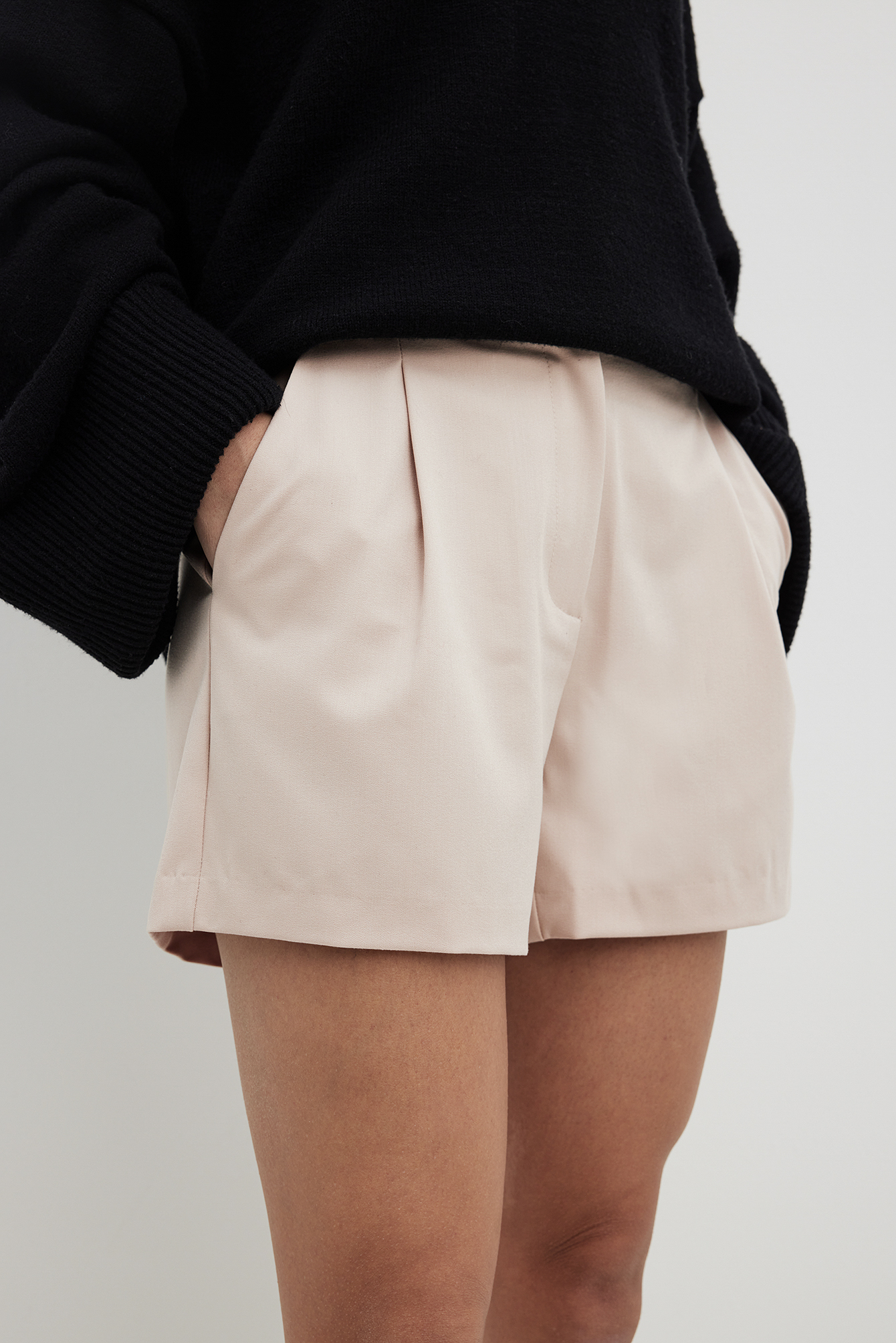 Maßgeschneiderte kurze Hose Beige | NA-KD