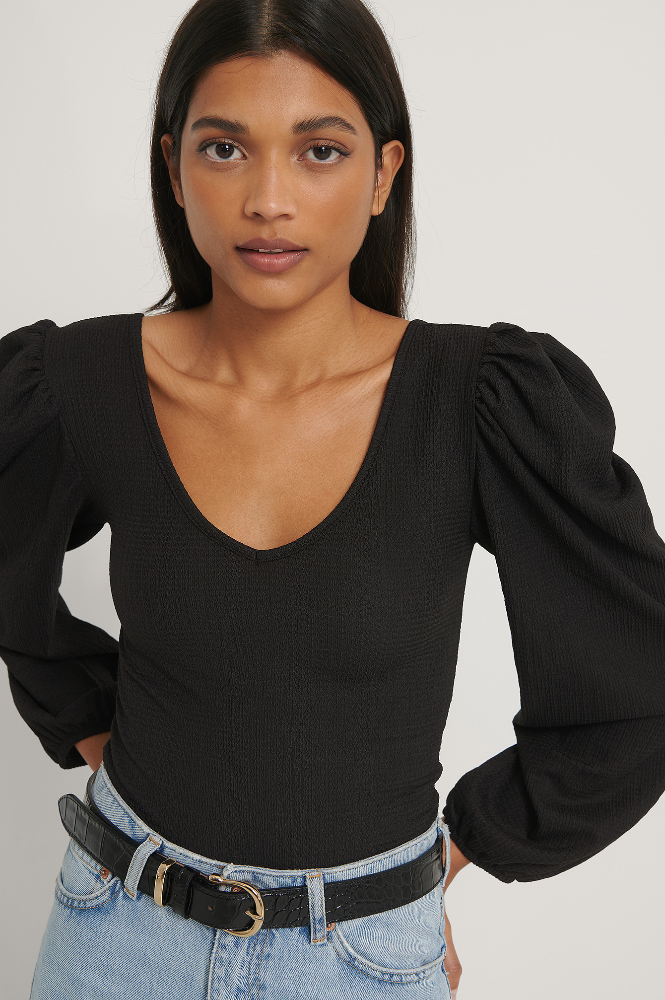 Deep Neck Blouse Black | NA-KD