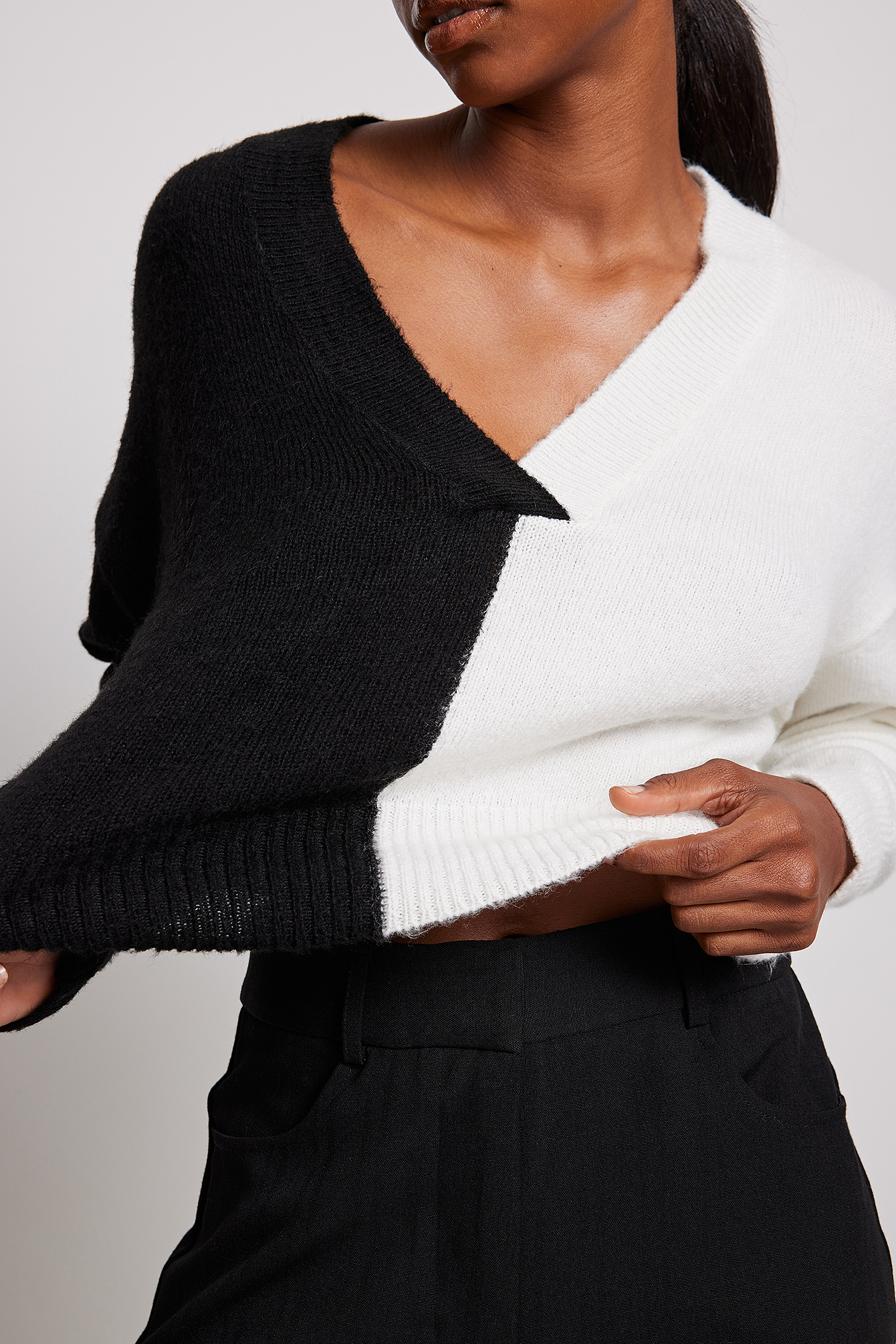 V-necked Knitted Block Colour Sweater Multicolor | na-kd.com
