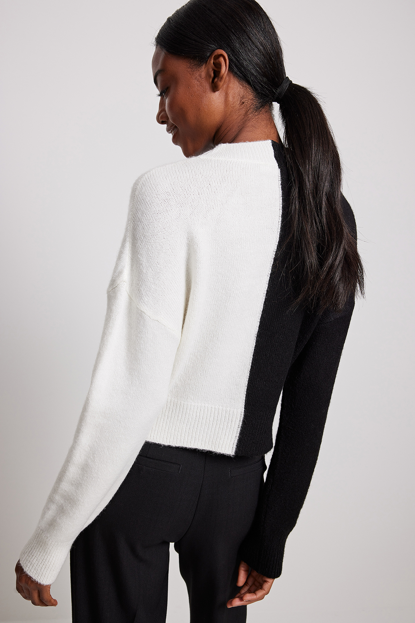 V-necked Knitted Block Colour Sweater Multicolor | na-kd.com