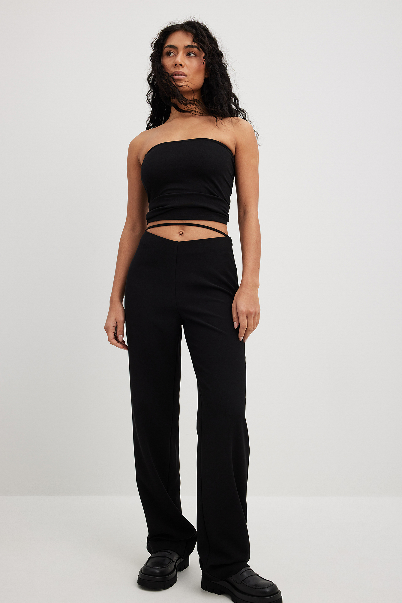 V-shaped Tailored Suit Pants Black | NA-KD