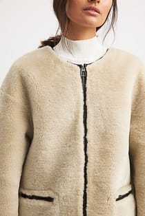 Bonded Teddy Jacket Beige | NA-KD