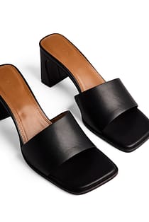 Flared Block Heel Sandals Black | NA-KD