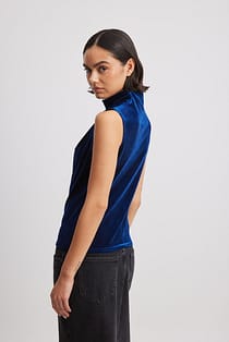 Funnel Neck Velvet Top Blue | NA-KD