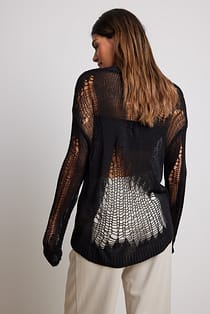 Knitted Distressed Sweater Black | NA-KD