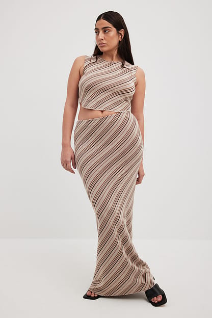 Cropped Knitted Curved Hem Singlet Stripe | NA-KD
