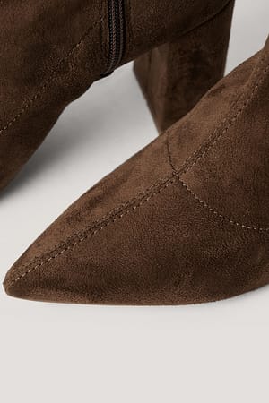 Overknee-Stiefel Aus Wildlederimitation Braun | NA-KD
