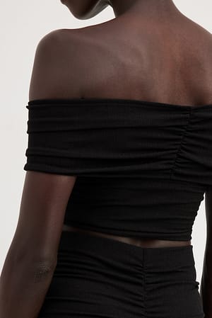 Off Shoulder Rouched Top Black | NA-KD