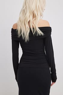Off Shoulder Top Black | NA-KD