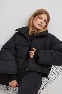 Short Padded Press Button Jacket Black | NA-KD