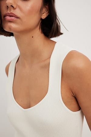 Ribbed Singlet Offwhite | NA-KD
