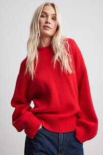 Round Neck Knitted Sweater Red | NA-KD