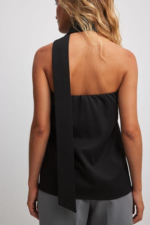 Scarf Tube Top Black | NA-KD