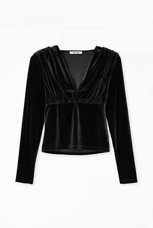 Sharp Shoulder Velvet Top Black | NA-KD