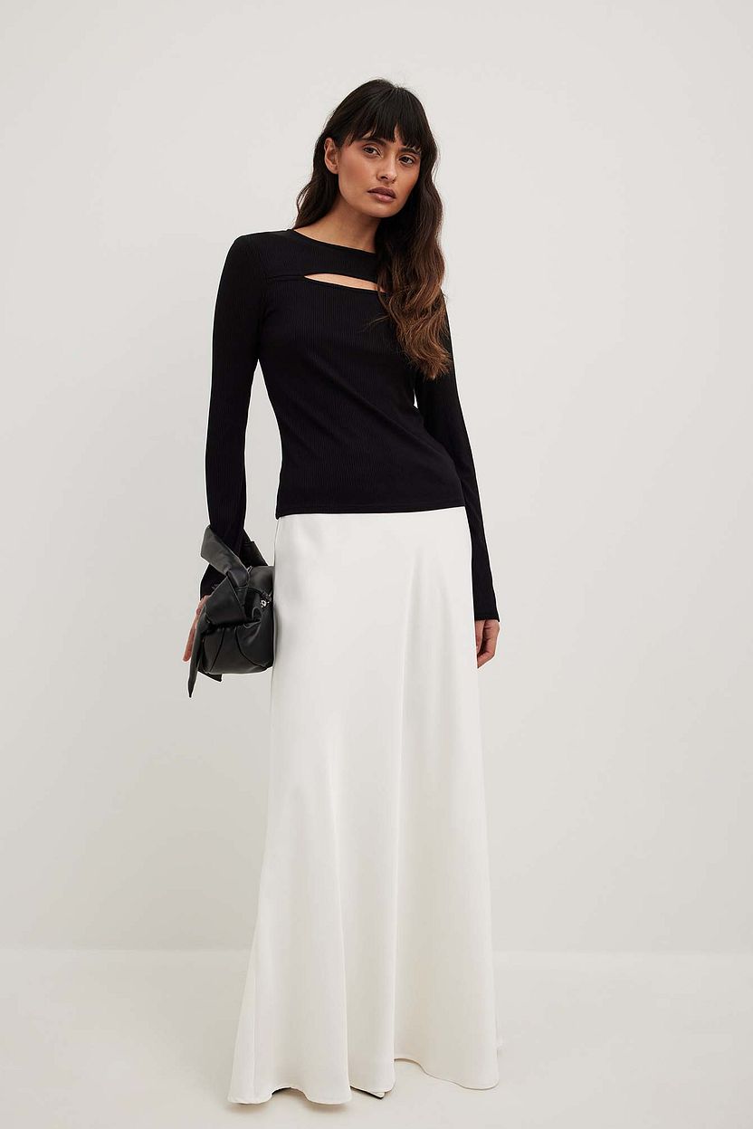 Cut Out Trumpet Sleeve Top Black | NA-KD