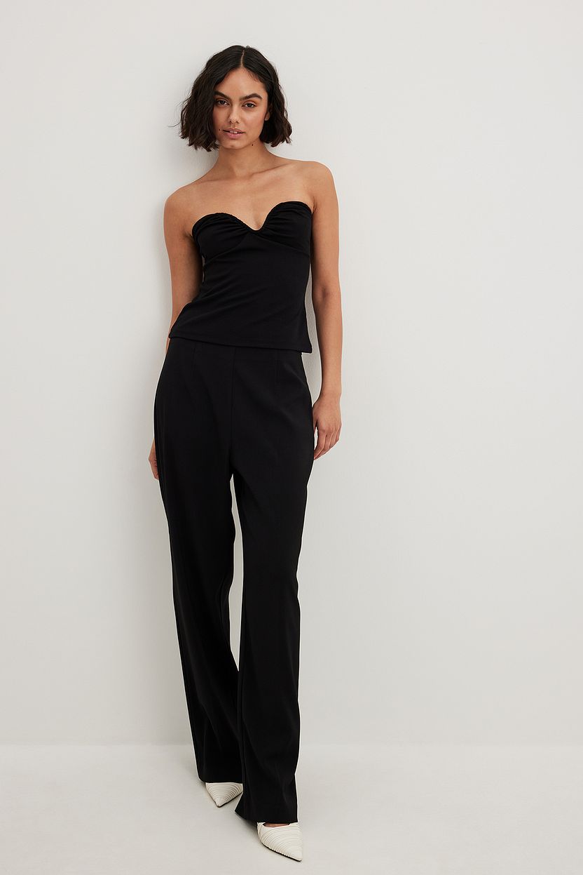 Heart Neckline Top Black | NA-KD