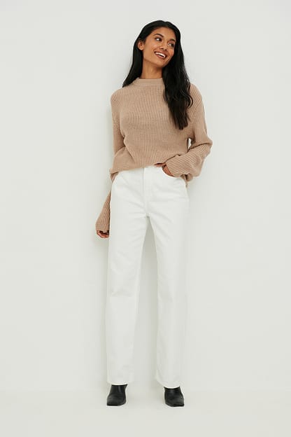 Round Neck Knitted Sweater Beige | NA-KD