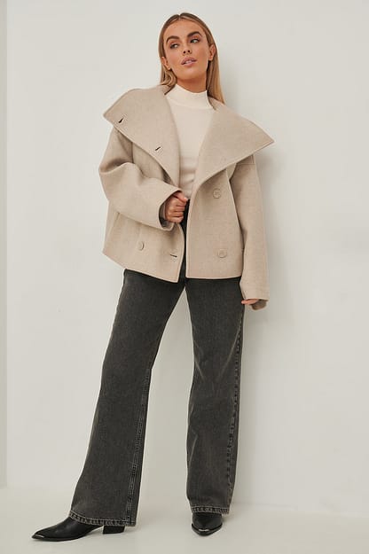 Kort dubbelbröstad kappa Beige | NA-KD