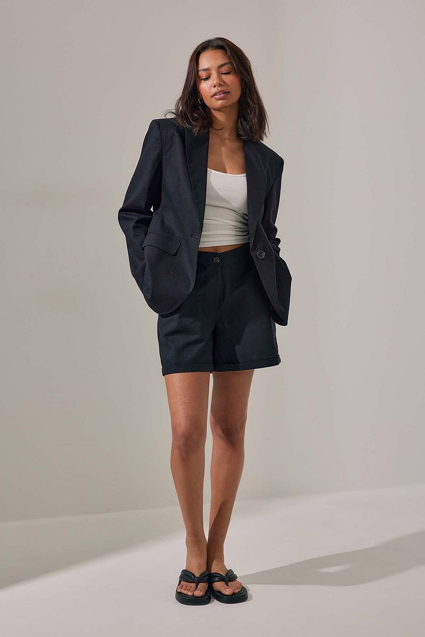 Asymmetric Waist Linen Blend Shorts Black | NA-KD