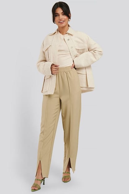 Viscose Deep Back Tee Beige | NA-KD