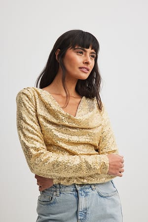 Waterfall Velvet Sequin Top Gold | NA-KD